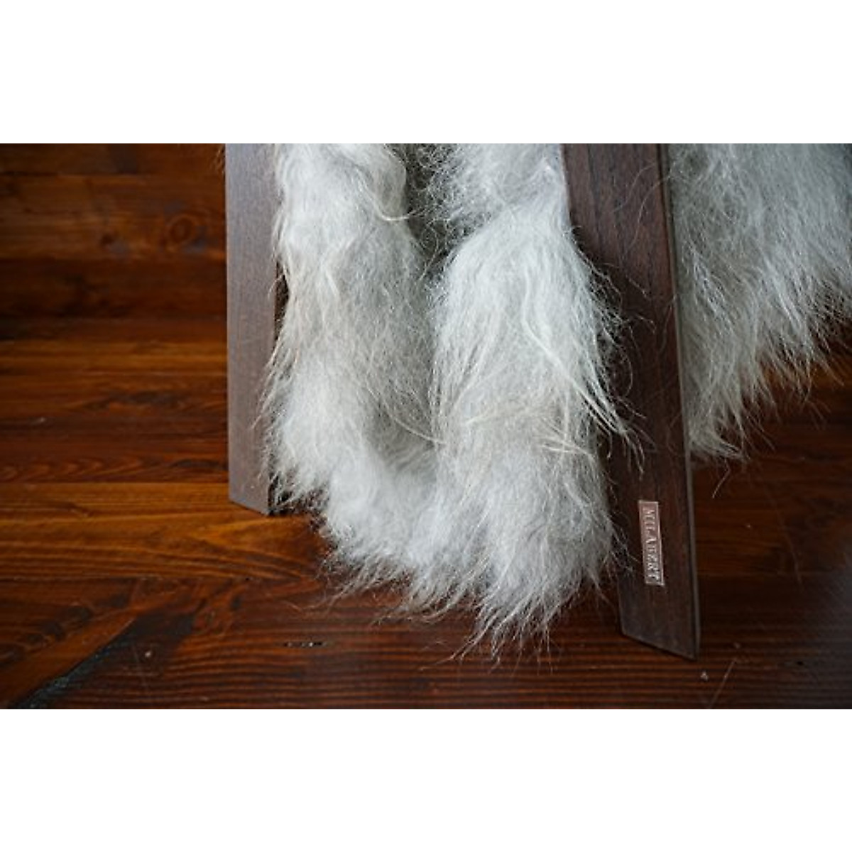 MILABERT Oak Wood Magazine Rack with Genuine Silver Norwegian Pelssau Sheepskin Rug - Soft Curly Wool - Design Furniture (MR10)