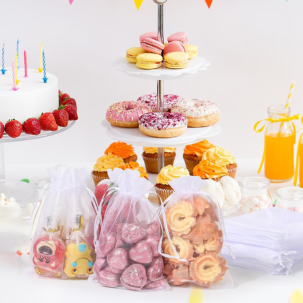 Hopttreely 100PCS Premium Sheer Organza Bags, White Wedding Favor Bags with drawstinr, 4x4.72 Jewelry Gift Bags for Party, Jewelry, Christmas, Festival, Bathroom Soaps, Makeup Organza Favor Bags