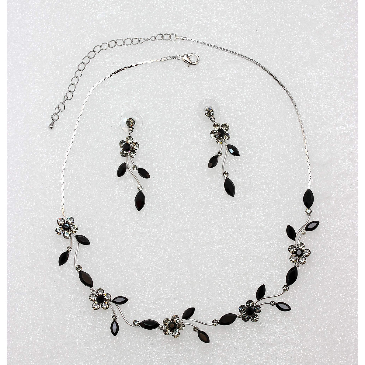 Faship Gorgeous Black Rhinestone Crystal Floral Necklace Earrings Set - Black