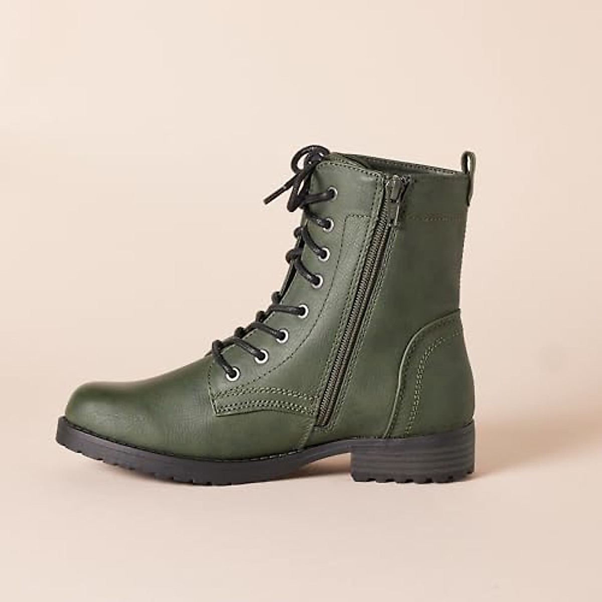 Amazon Essentials Women's Lace-Up Combat Boot, Black, 7