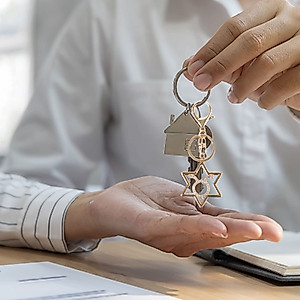 Mwuyrlw Letter Keychain,Number Keychain,Constellation Keychain for Women,Crystal Rhinestone Key Rings for Handbag Purse (Taurus Keychain)