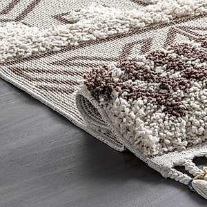 nuLOOM Zuri Shaggy Banded Tribal Area Rug, 4x6, Brown