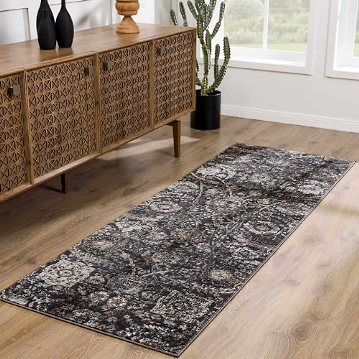 BoutiqueRugs Owatonna Traditional Floral Area Rug - Oriental Damask Patterned Rug for Living Room, Bedroom, Dining Room - Black, Charcoal, Sage - 4'3" x 5'7"