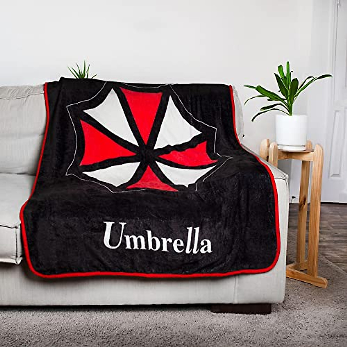 Resident Evil Umbrella Plush Throw Blanket | Super Soft Fleece Blanket, Cozy Sherpa Cover For Sofa And Bed, Home Decor Room Essentials | Zombie Horror Biohazard Video Game Gifts | 45 x 60 Inches
