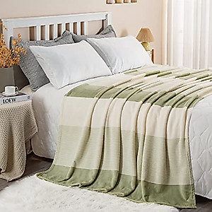 Homlike Moment Throw Blanket for Couch Sage Green, Soft Cozy Fleece Lightweight Blankets, Warm Plush Fuzzy Flannel Throws for Sofa/Bed, 50x60 Inches