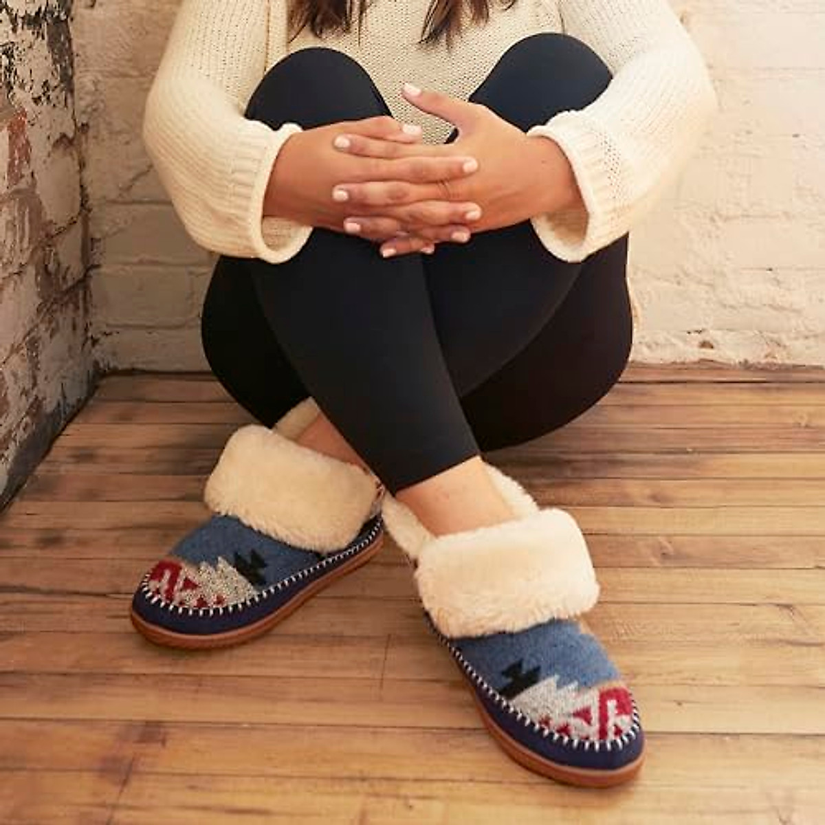 Dearfoams Women's Alpine Moritz Outdoor Arch Support House Shoe Bootie Slipper, Navy Multi, 11-12