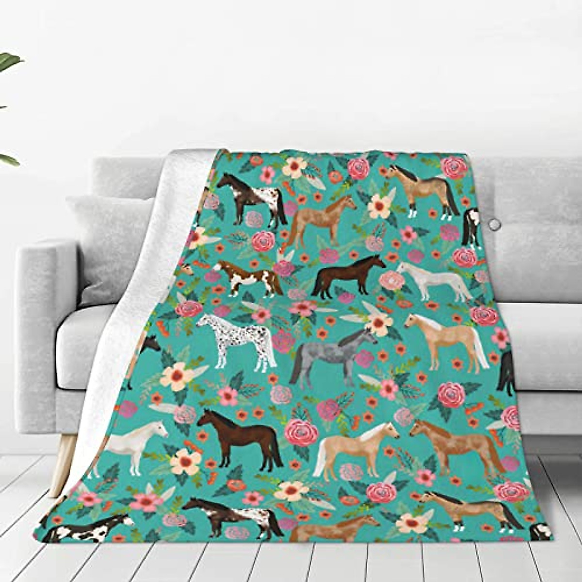 Horse Blanket Gifts for Girls Women Super Soft Luxury Flannel Throw Blankets Christmas Birthday Gift for Bedroom Sofa Couch