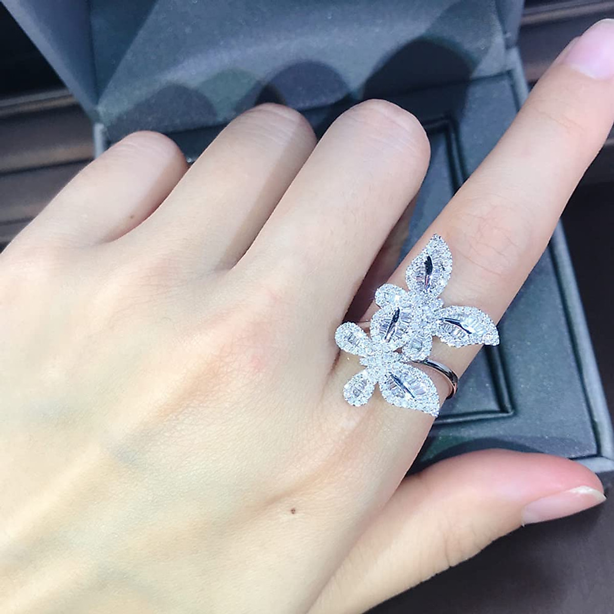 Delicate Butterfly Wrap Finger Band Sparkling Rhinestone Crystal CZ Couples Butterfly Open Statement Rings Engagement Promise Ring Wedding Band Fashion Jewelry Gifts for Women Girls