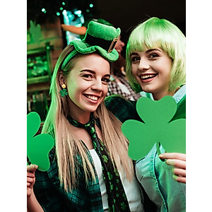 St Patricks Day Earrings Gifts Green Acrylic Shamrock Earrings for Women Sparkly Lucky Irish Earrings Holiday Earrings St Patricks Day Accessories St Patricks Day Shirt Women