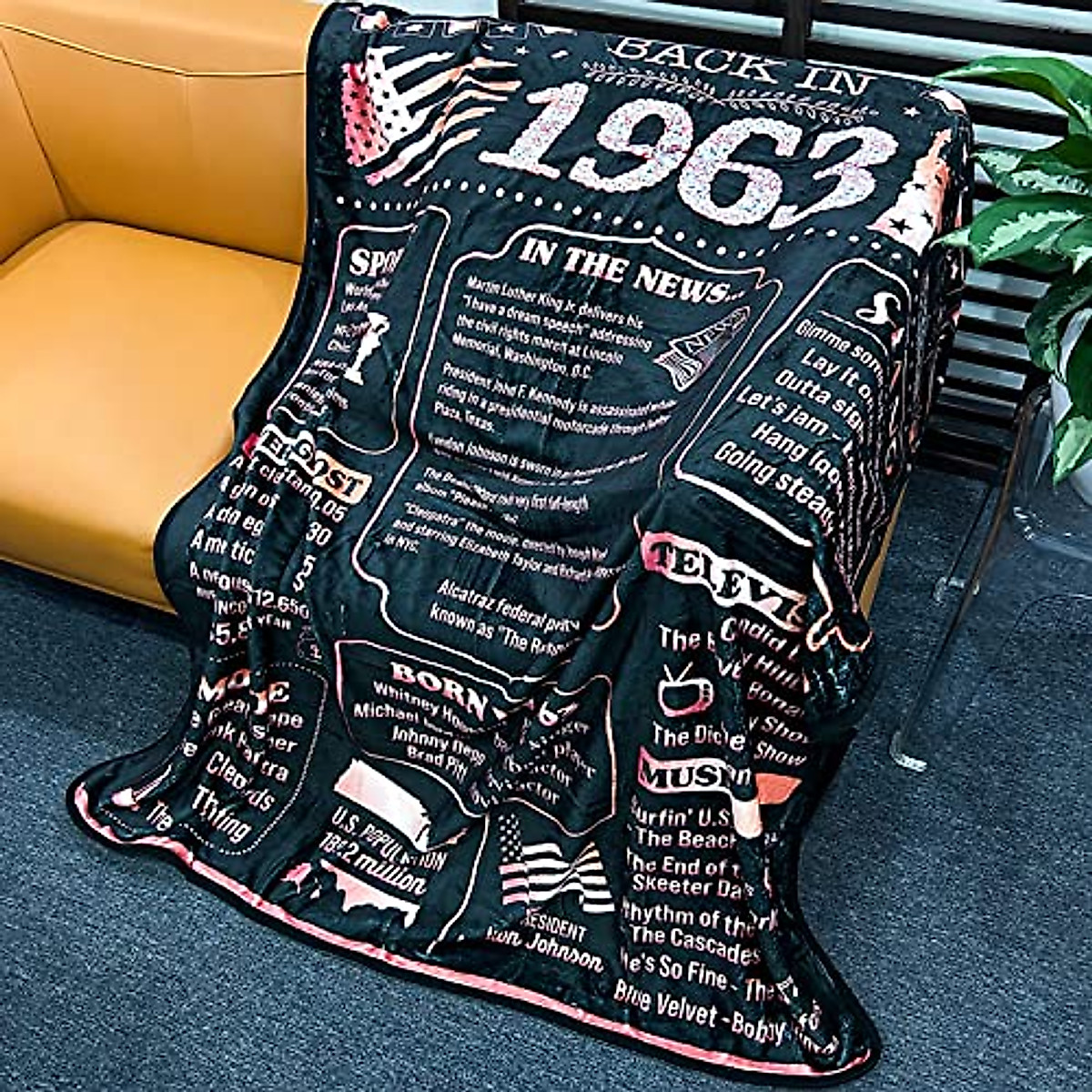 Henghere 60th Birthday Gifts for Women Friend, Mom, Grandma, Sister, Wife, Aunt, Coworker, Happy 60 Year Old Birthday Decorations Women | Blanket for Bed Sofa 60x50 Inches, Rose Gold