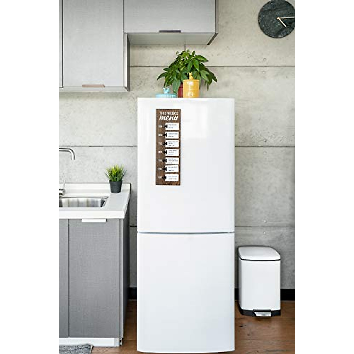 Dahey Menu Board for Kitchen Weekly Meal Planner Rustic Wood Board with Clips, Farmhouse Signs Wall Decor, Chalkboard Display Fridge Decor, Brown, Small