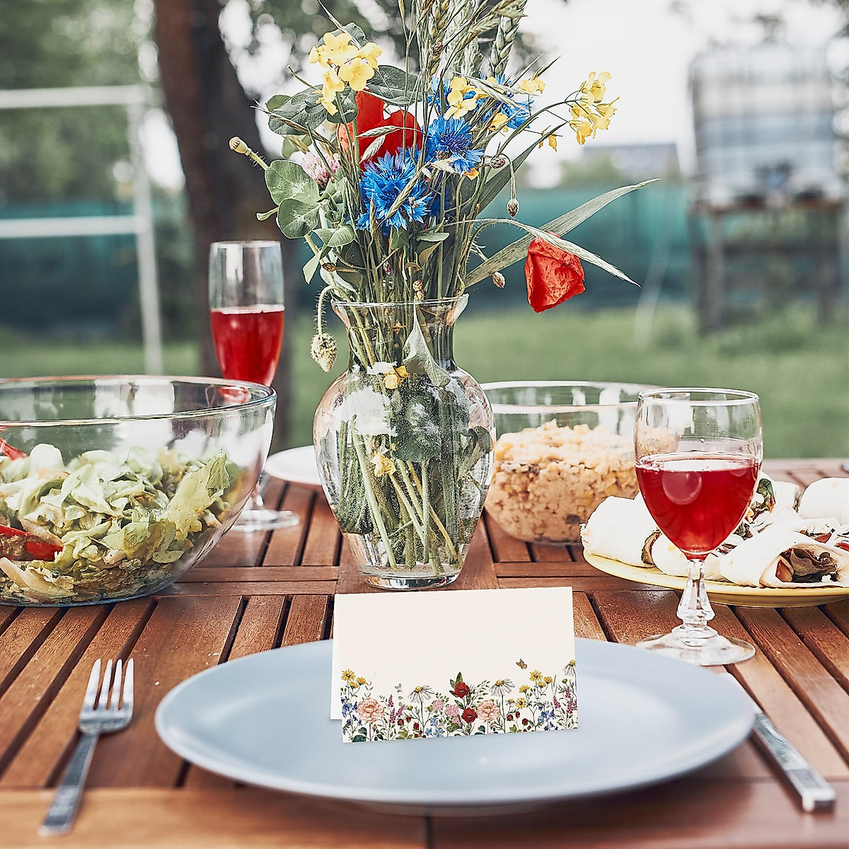 Whaline 100Pcs Floral Place Cards 2 x 3.5 Inch Vintage Wildflower Tented Cards Blank Table Name Sign for Wedding Banquet Bridal Baby Shower Birthday Party Table Setting Supplies