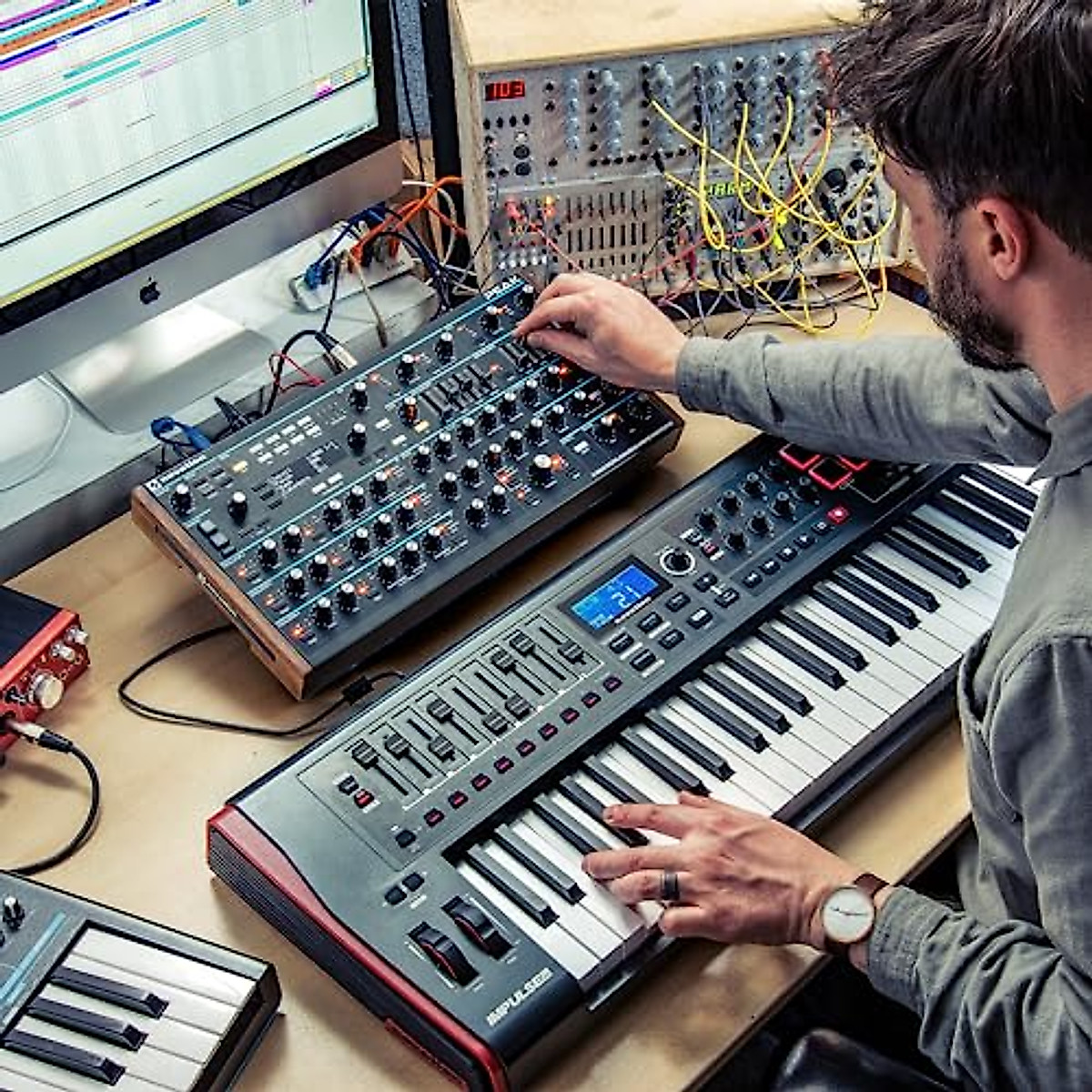 Novation Peak 8-Voice Desktop Polyphonic Synthesiser with 2 LFOs per voice, 16-slot modulation matrix, 3 analogue distortion points, and digital effects