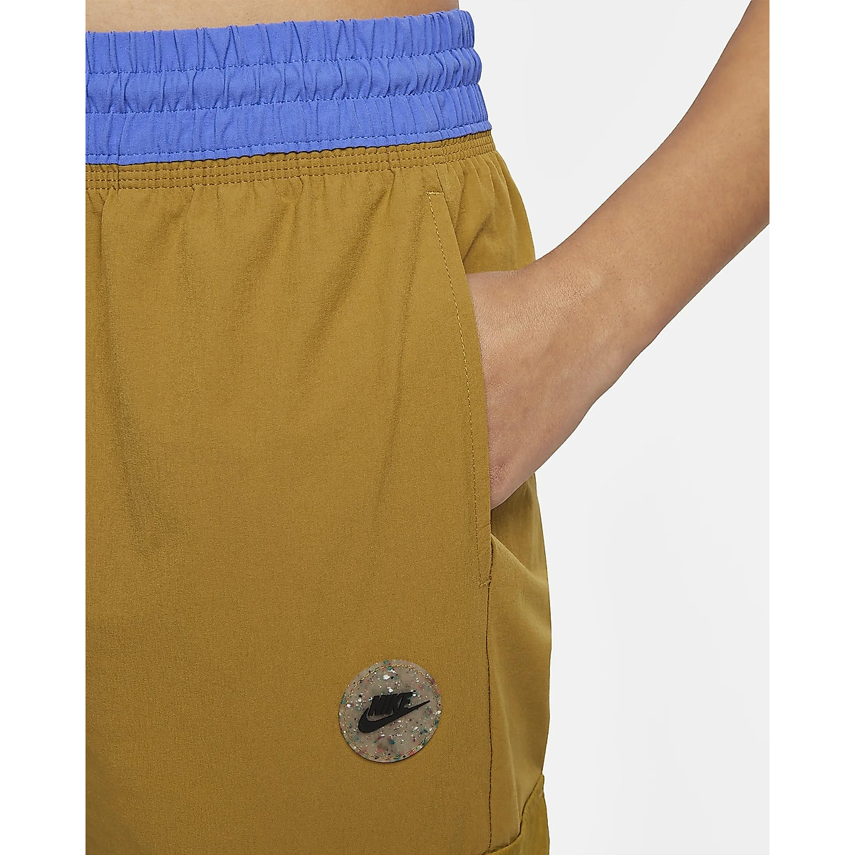 Nike Sportswear NSW Women's Woven Sports Utility Mid-Rise Cargo Pants, Golden Moss/Medium Blue, S Regular US