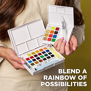 Sakura Koi Pocket Field Sketch Kit - Watercolor Sets for Painting On the Go - 24 Colors - 1 Water Brush - 1 Sponge - 1 Mixing Palette