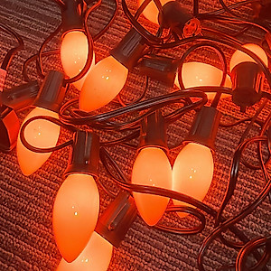 SUNSGNE 25 Pack C9 Orange Outdoor Halloween Night Light Bulbs, C9 Christmas Tree Lights for Indoor Outdoor Patio String Lights, E17/C9 Intermediate Base, 7 Watt, Ceramic Orange