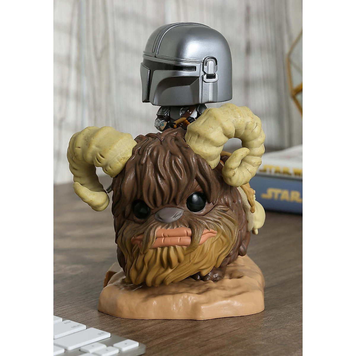 Funko POP Pop! Deluxe: Mandalorian - Mandalorian on Bantha with Child, Multicolor, Standard