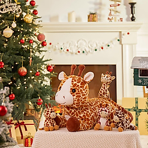 Tezituor 5Pcs Giraffe Stuffed Animal Set, 22in Mommy Stuffed Giraffe with 4 Cute Baby Giraffe Toys for Girl Boy Kid, Soft Large Giraffe Pillow, Plush Giraffe Gift for Birthday Christmas Party Decor