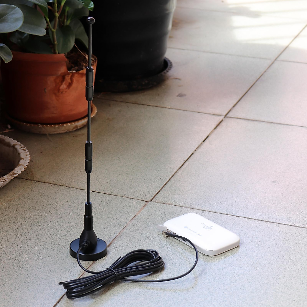 CHHLIUT High Gain TS9 Antenna 4G LTE 2.4GHZ Antenna 20DBi Omni Directional Antenna with Magnetic Stand Base 9.8ft Extension Cable