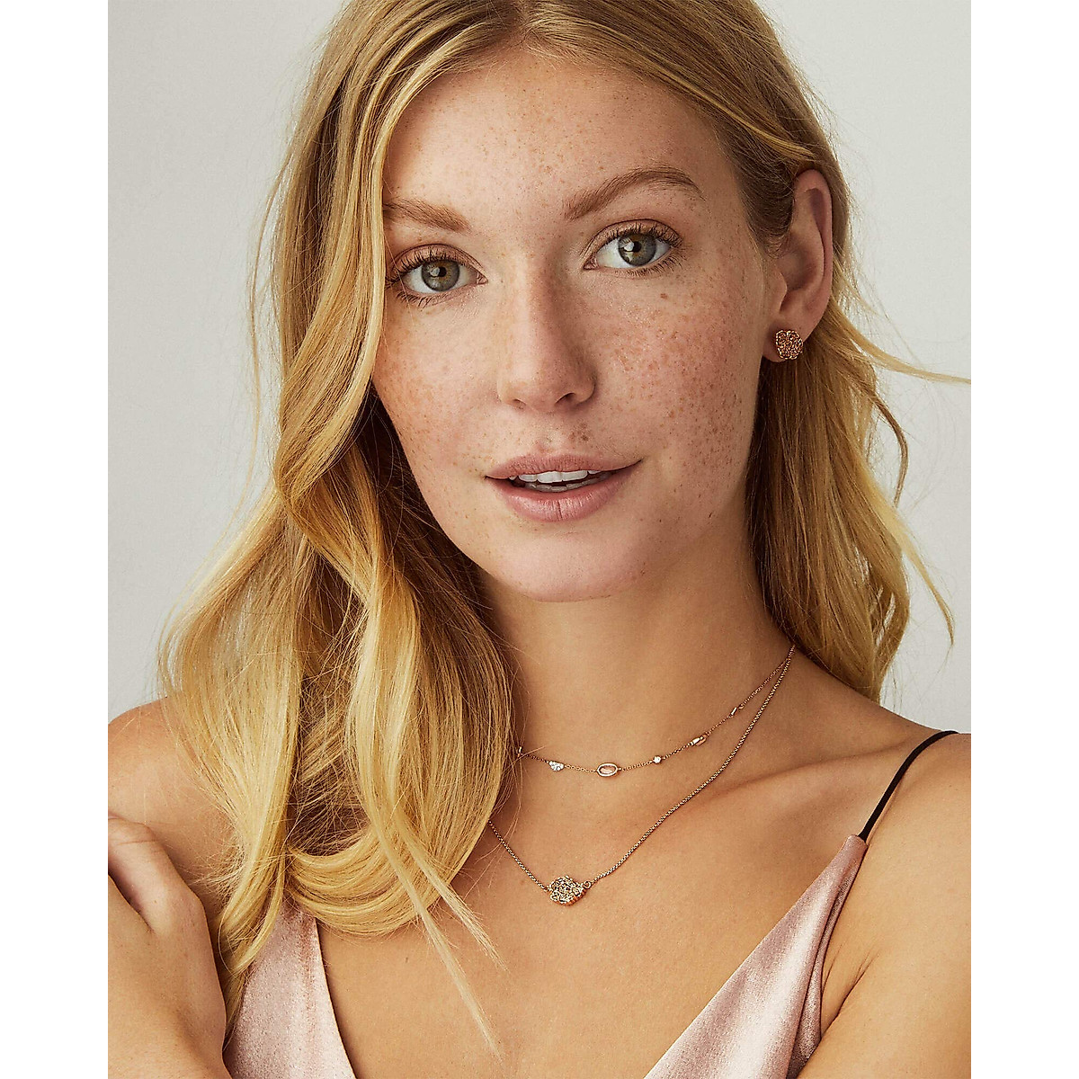 Kendra Scott Tess Pendant Necklace for Women, Fashion Jewelry, Gold-Plated, Iridescent Drusy