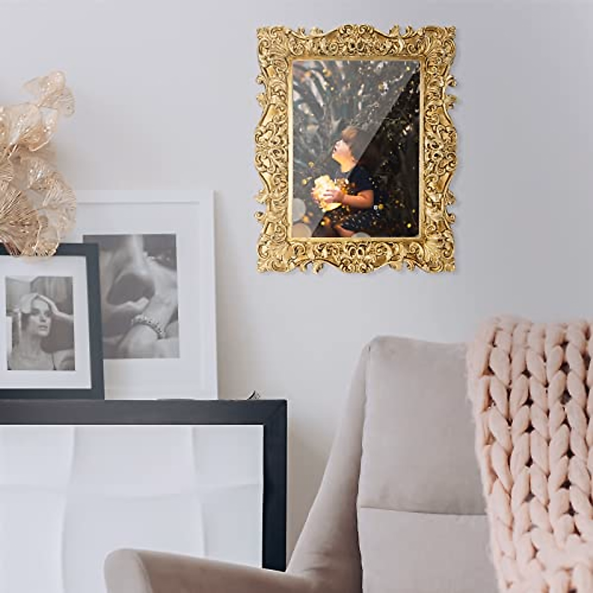 GUOER 5x7 Picture Frames Vintage Photo Frame with Glass Front Antique Picture Frame for Tabletop Wall Hanging (5x7, Shiny Golden)