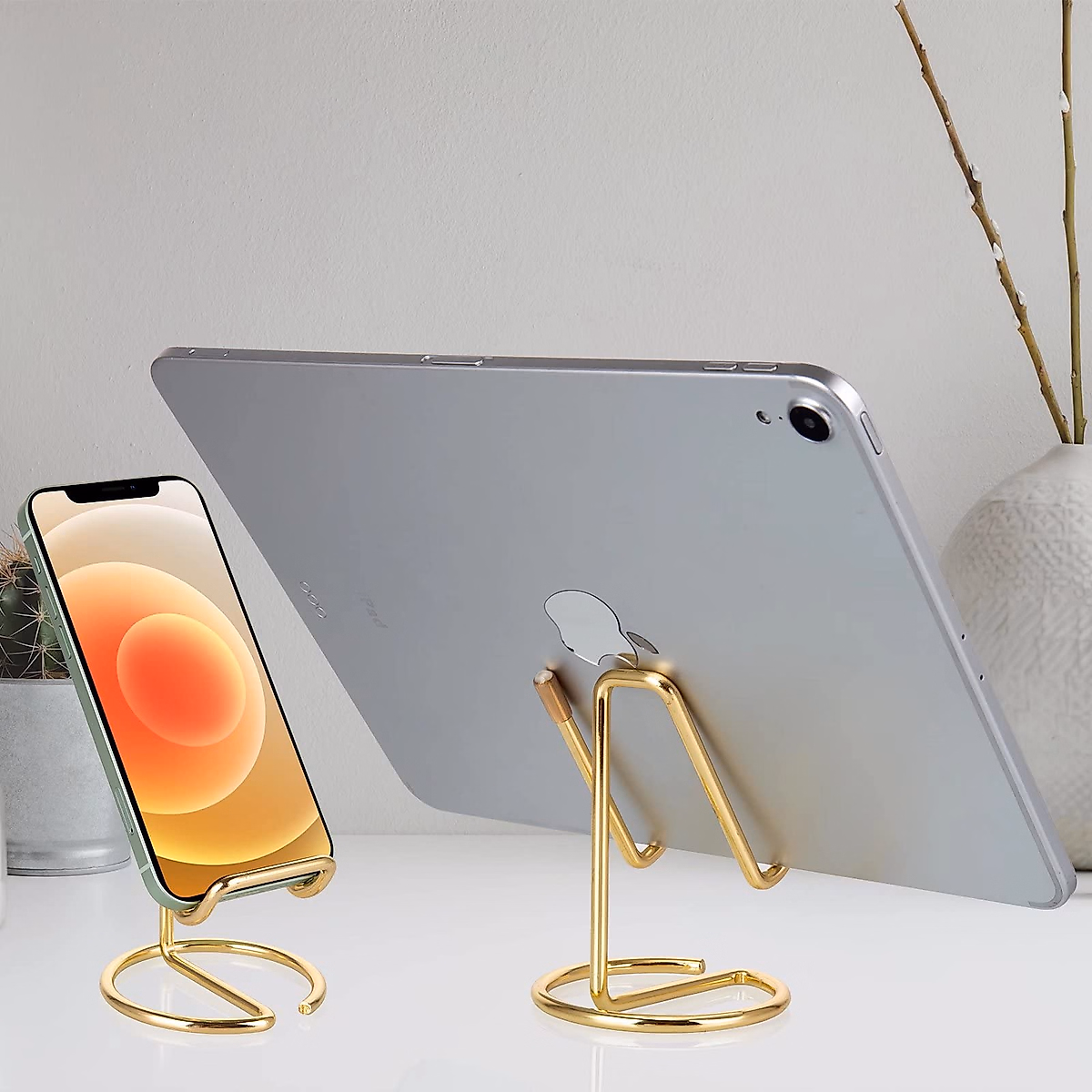 ROPOSY Cell Phone Stand for Desk, Cute Metal Gold Cell Phone Stand Holder Desk Accessories, Compatible with All Mobile Phones, iPhone, Switch, iPad