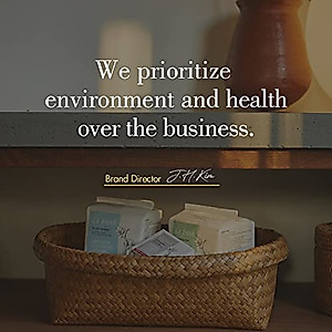 Lefresh Organic Cotton Cover Pads with Wings| Regular, 28 Count | Regular Absorbency - Unscented - Vegan - Chlorine Free - Ultra Thin Pads for Women