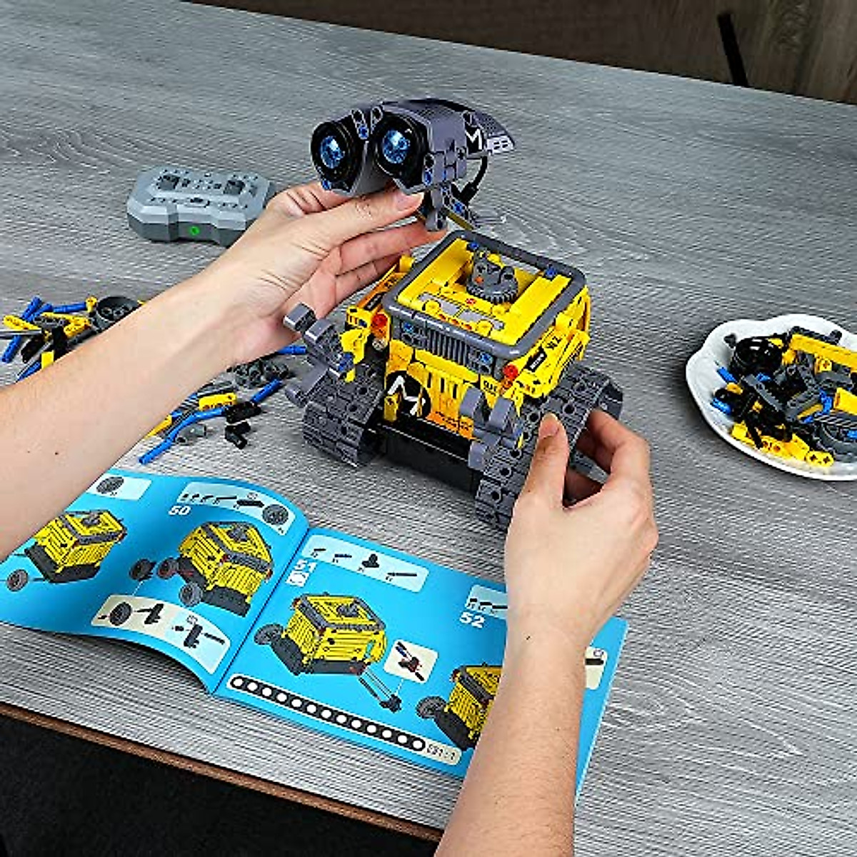 HOGOKIDS Robot Building Toys for Kids - 3 in 1 Remote & APP Controlled Building Set | RC Wall Robot/Engineer Robot/Mech Dinosaur STEM Toys Gift for Boys Girls Age 6 7 8 9 10 11 12+ Year Old (520 Pcs)