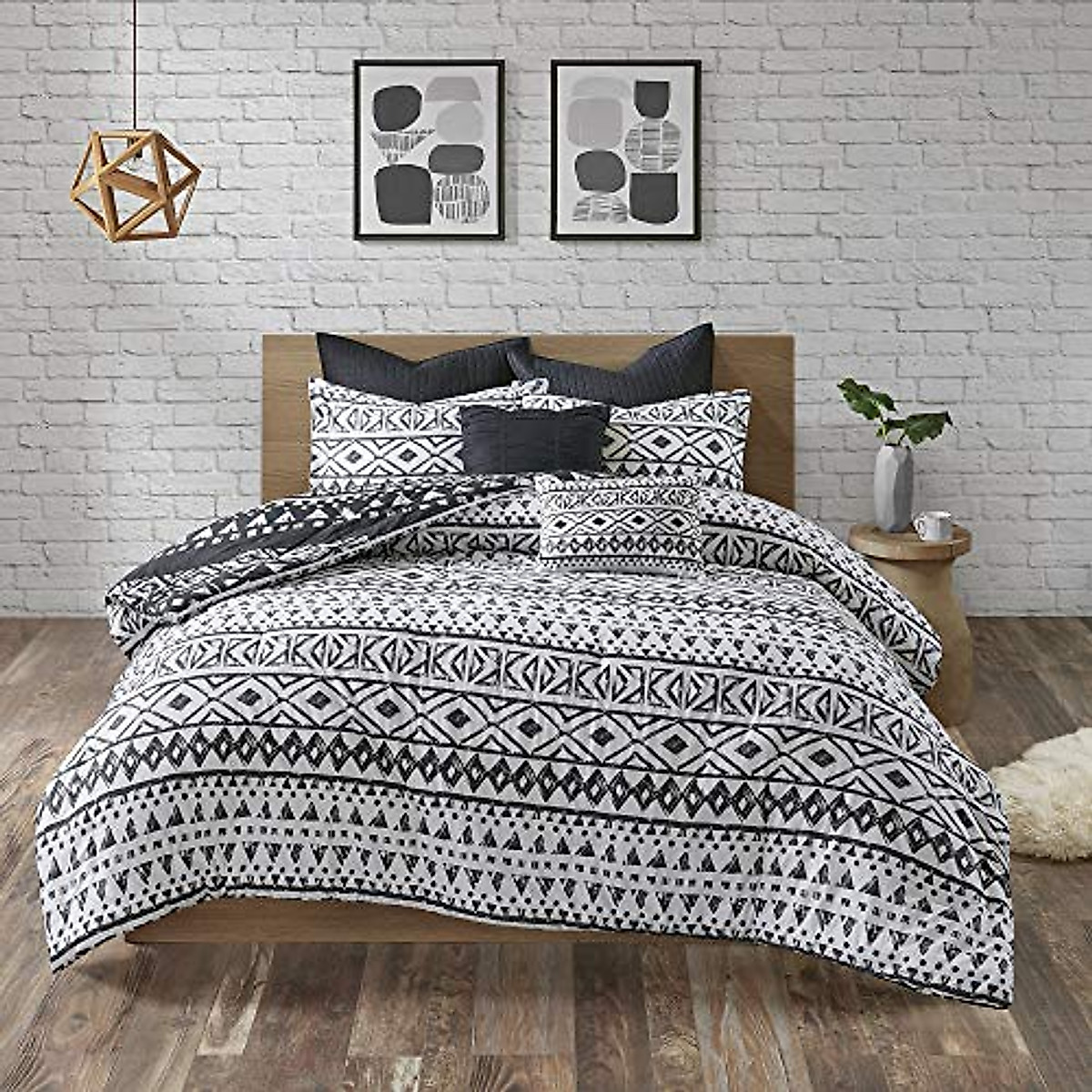 Urban Habitat Larisa Cotton Comforter Set-LuxeTraditional Design All Season Cozy Bedding with Matching Shams, Decorative Pillow, Full/Queen, Reversible Medallion Black 7 Piece