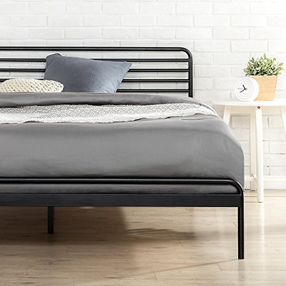 Zinus Tom Metal Platform Bed Frame / Mattress Foundation / No Box Spring Needed / Wood Slat Support / Design Award Winner, Twin