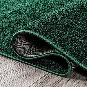 JONATHAN Y SEU100L-3 Haze Solid Low-Pile Indoor Area-Rug Casual Contemporary Solid Traditional Easy-Cleaning Bedroom Kitchen Living Room Non Shedding, 3 ft x 5 ft, Emerald