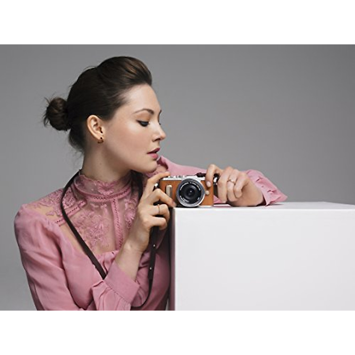 OLYMPUS PEN E-PL8 14-42mm EZ lens kit [Brown][International Version, No Warranty]