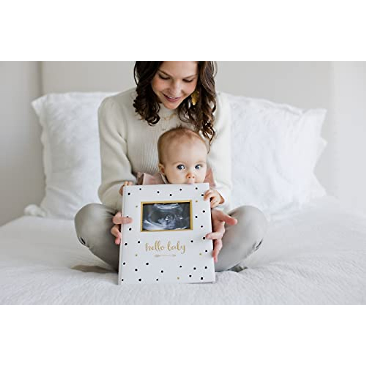 Pearhead First 5 Years Baby Memory Book, Gender-Neutral Baby Keepsake for New and Expecting Parents, Pregnancy And Milestone Journal, 50 Fill In Pages, Black and Gold Polka Dot