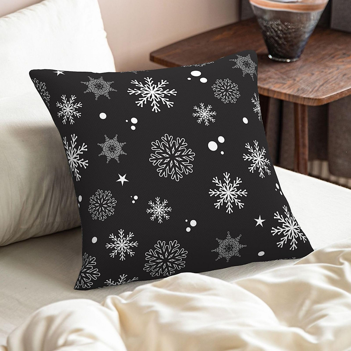 ChangQingArt White Christmas Winter Snowflakes Throw Pillow Covers,Black Decorative Pillow Covers Digital Printing Blended Fabric for Couch Sofa Bed Invisible Zipper 16X16 in