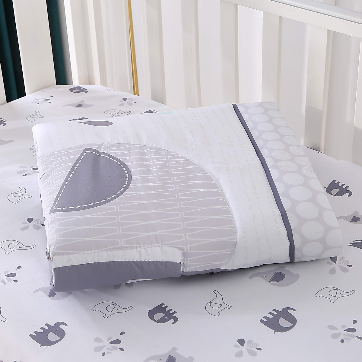 VIVILINEN Grey Elephants Baby Crib Bedding Set for Boys Girls 3 Pieces Animals Infant Nursery Baby Crib Comforter Set with Crib Bed Quilt Fitted Sheet Skirt Set for Standard Size Crib