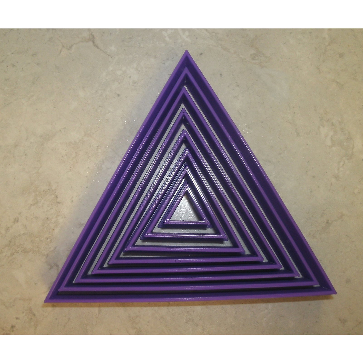 TRIANGLE SHAPE FRAME SET OF 8 SIZE COOKIE CUTTERS USA PR756