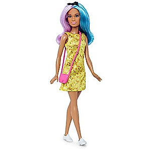 Barbie Fashionista Petite Doll with 2 Additional Outfits