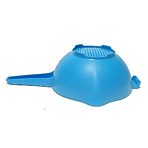 Tupperware Strainer 2 Quart Colander with Handle in Blue