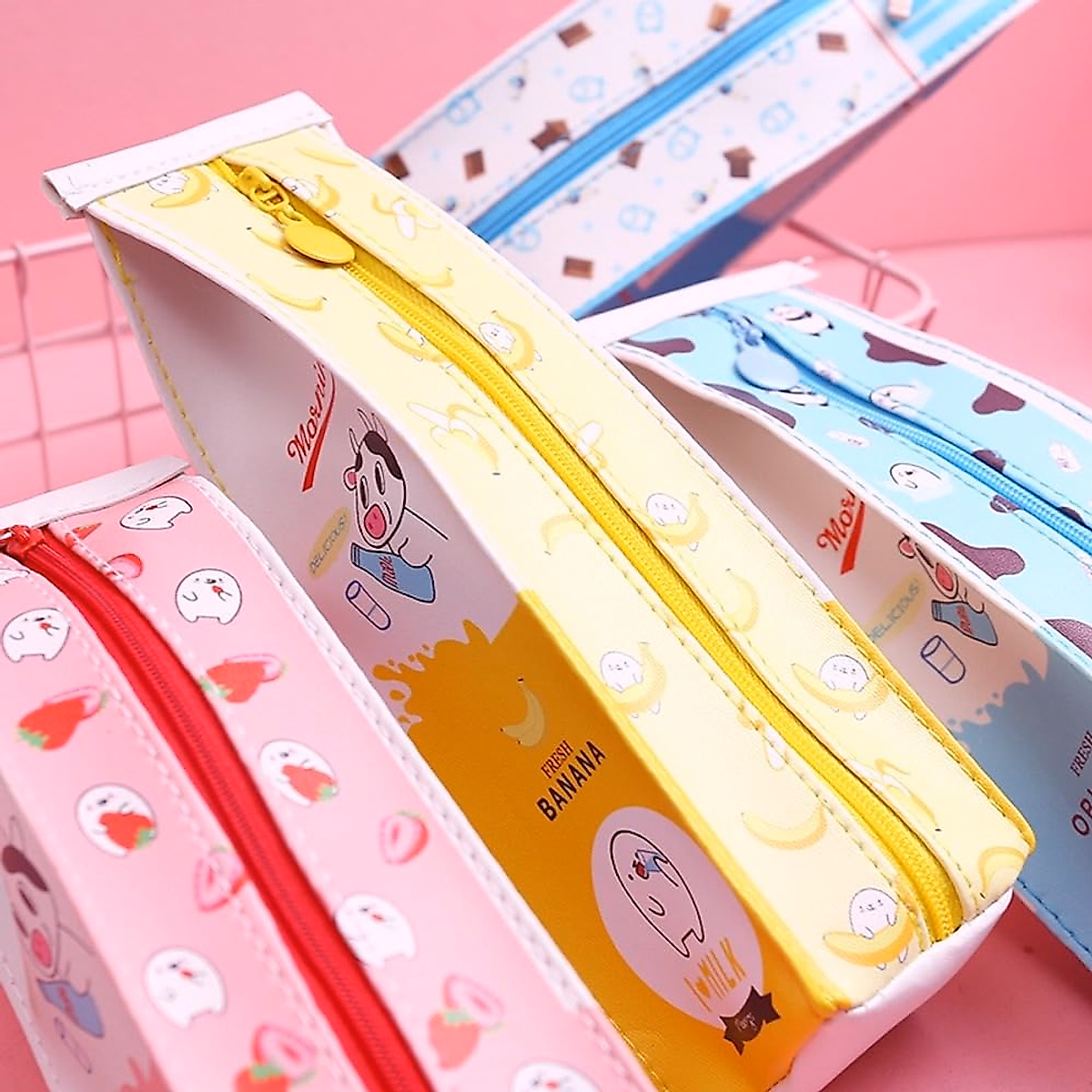 JHTPSLR Kawaii Milk Box Pen Pouch Women Cute Kawaii Pencil Case Pencil Pouch PU Waterproof Stationery Storage and Organization Bags Aesthetic Office Supplies (Strawberry Bear)