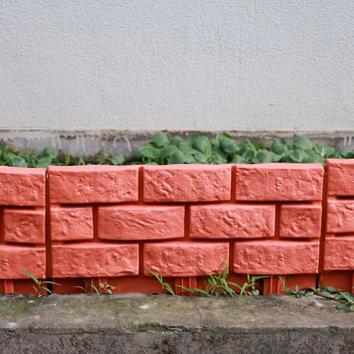 MEUMITY 4 PCS Garden Plastic Fence Edging,Imitation Stone Brick Plant Border Assemblable Plastic Faux Stone Patio Fence for Garden, Terrace, Balcony, Park, DIY(Red)