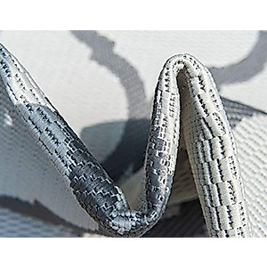 Unique Loom Outdoor Trellis Collection Area Rug - Moroccan (6' 1" x 9' Rectangle, Gray/ Silver)