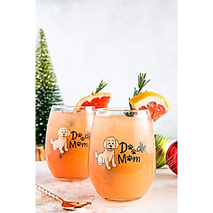 Drinking Divas - Doodle Mom - Stemless Wine Glass - Funny Gifts for Women, Mom, Best Friend, Sister, Girlfriend, Wife, Boss and Cute Dog Lovers - Unique Mother's Day, Birthday and Christmas Gift