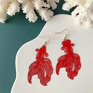 WUWEIJIAJIA Bohemian Lightweight Hollow Goldfish Dangle Drop Earrings Unique Long Tropical Fish Earrings for Women (Red)