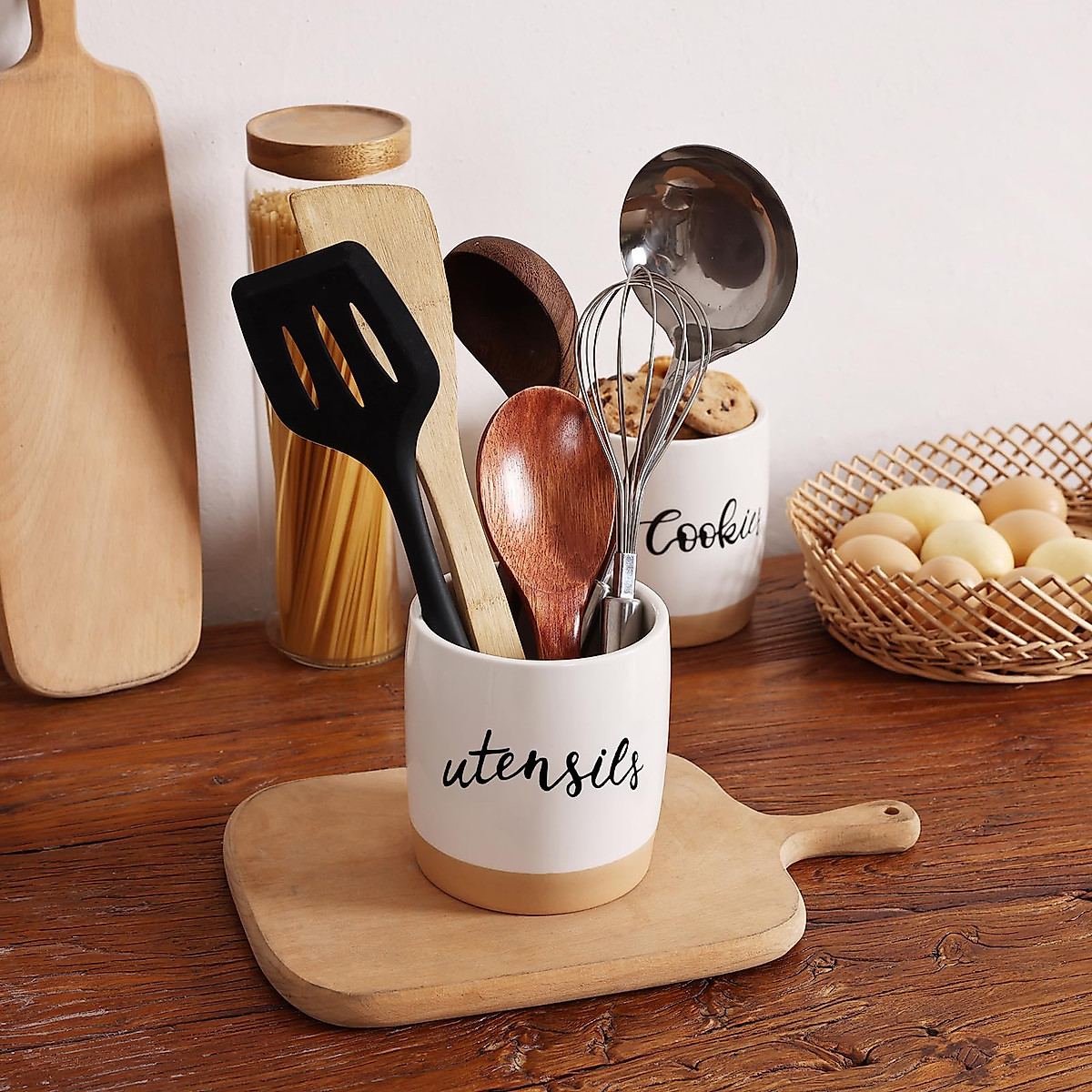LEETOYI Ceramic Utensil Holder, Utensil Crock for Kitchen Counter, Countertop Utensil Storage Caddy Organizer, Farmhouse Kitchen Decor, Easy to Clean 33oz, White