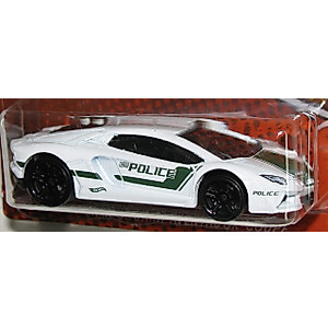 Hot Wheels Lamborghini Aventador Vehicle 1:64 Scale Car, Gift for Collectors & Kids Ages 3 Years Old & Up