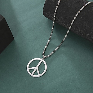 VASSAGO Hippie Style Peace Sign Necklace Peace Sign Pendant Necklace Peace Symbol Jewelry Stainless Steel 1960s 1970s Hippie Party Dressing Accessories Necklaces for Men Women (Stainless Steel Color)