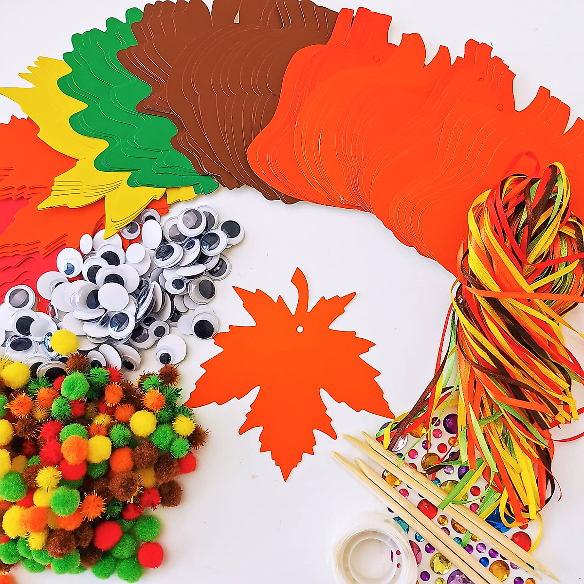 Winlyn 72 Sets Magic Color Scratch Art Fall Ornaments Decorations DIY Fall Craft Kits Scratch Paper Autumn Maple Oak Leaves Pumkins Acorns for Kids Party Favors Classroom Home Activity Art Project