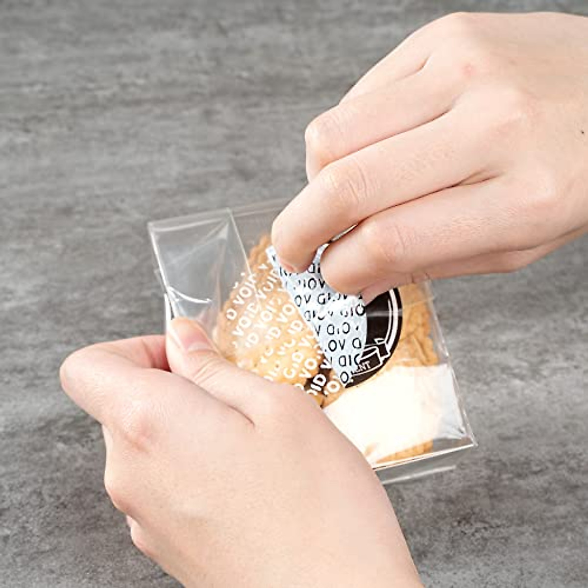 Restaurantware Label Tek 2 Inch Tamper-Evident Stickers For Gluten Free Food 500 Rolled Tamper Seal Stickers - Chalkboard Design For Safe Food Delivery Black With White Font Plastic To Go Stickers