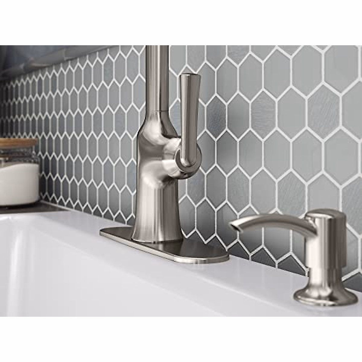 KOHLER Brynn Pull Down Kitchen Faucet, 2 Function sprayhead, Magnetic Docking, Stainless Steel, K-R23089-SD-VS