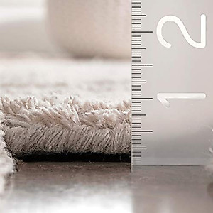 nuLOOM Layla Moroccan Diamond Tassel Wool Area Rug, 7' 6" x 9' 6", Tan